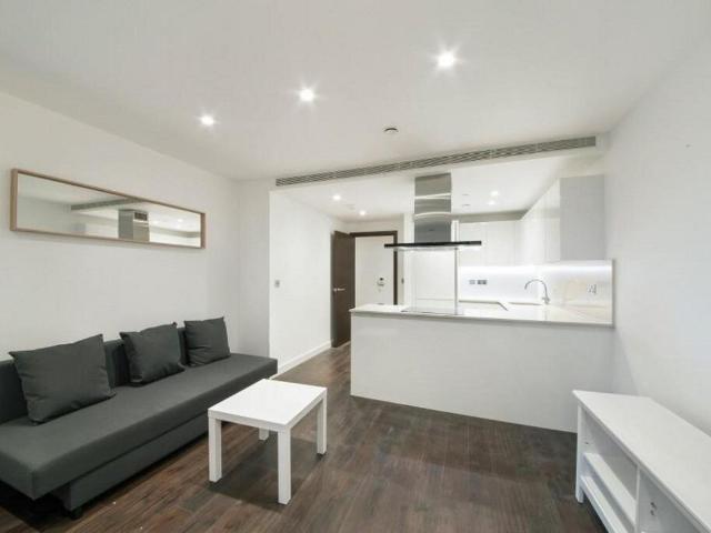 Apartment at Royal Mint Street, Greater London