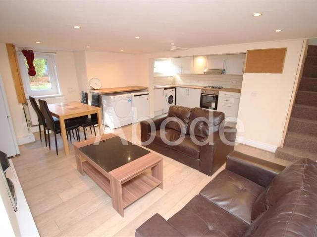 Apartment at Royal Park Avenue, Leeds
