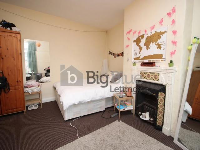Apartment at Royal Park Grove, Leeds