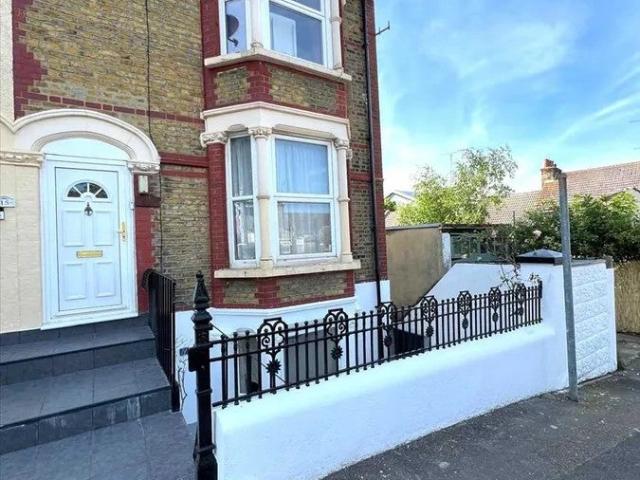 Apartment at Royal Pier Road, Gravesham
