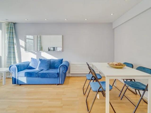 Apartment at Robert Street, Greater London