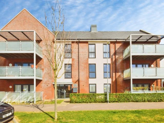 Apartment at Robin Road, Ashford