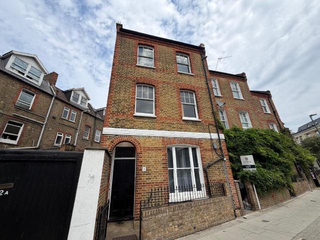 Apartment at Robinson Street, Greater London