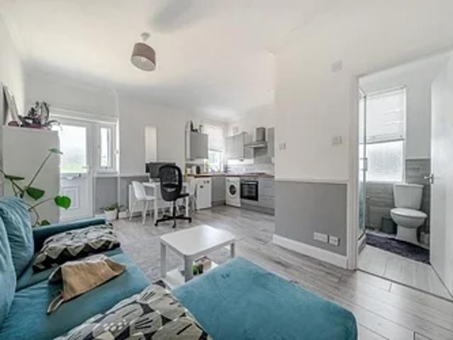 Apartment at Robinson Road, Greater London