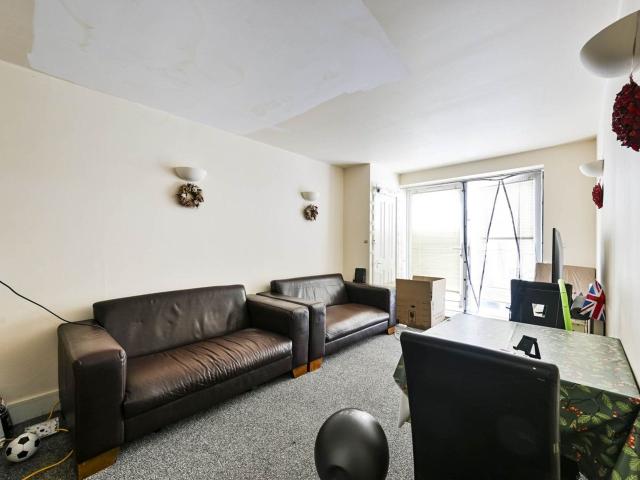 Apartment at Robinson Road, Greater London