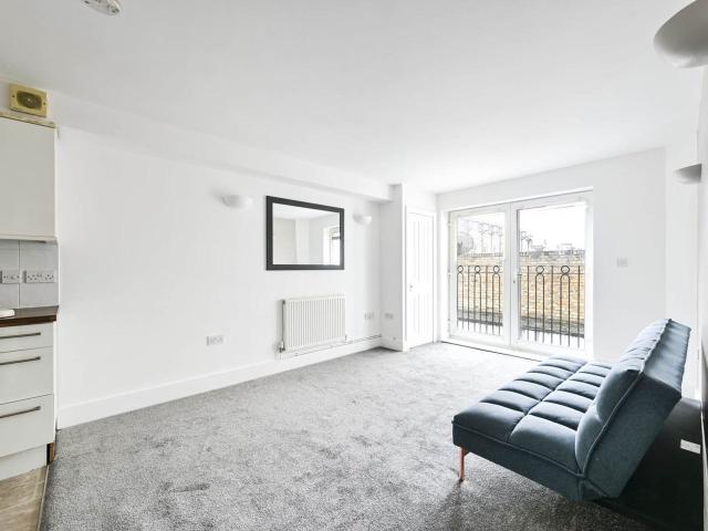 Apartment at Robinson Road, Greater London
