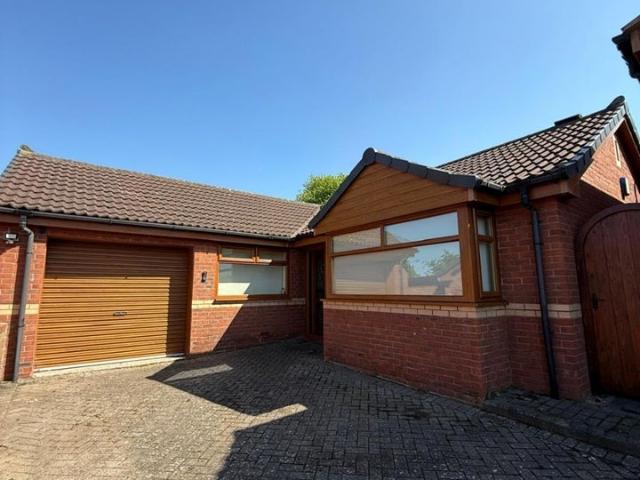 Apartment at Rockcliffe Close, Doncaster