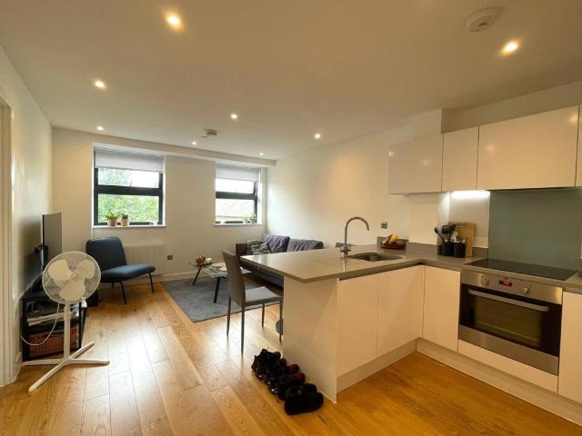 Apartment at Rockingham Road, Greater London