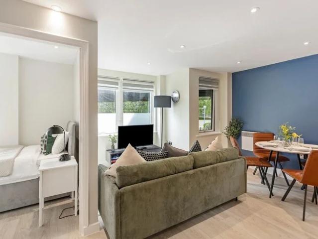 Apartment at Rockingham Street, Greater London