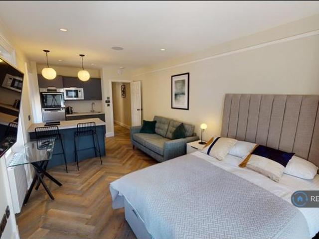 Apartment at Rodney Street, Liverpool