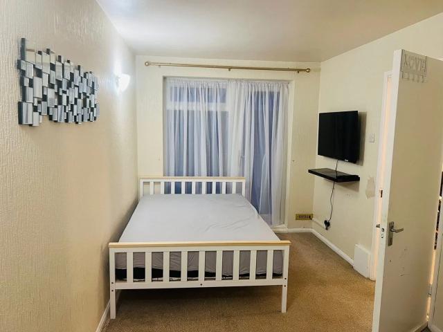 Apartment at Roedean Close, Luton