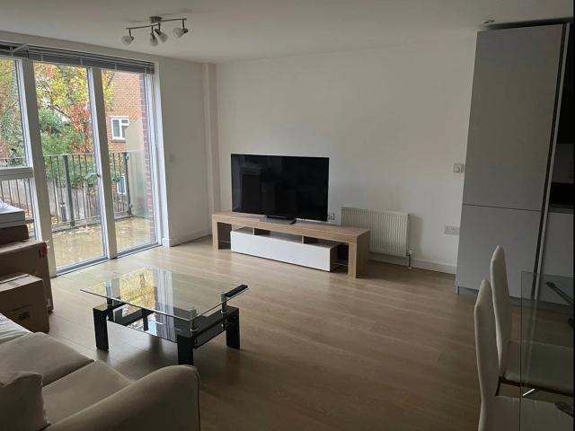 Apartment at Roehampton Lane, Greater London