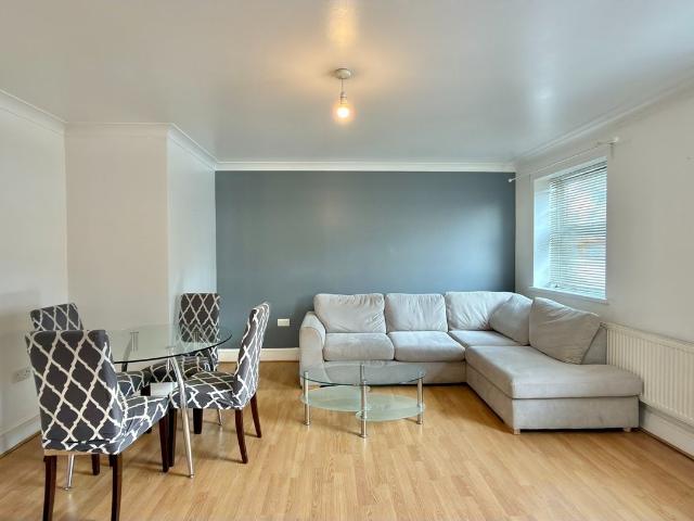 Apartment at Rogers Road, Greater London