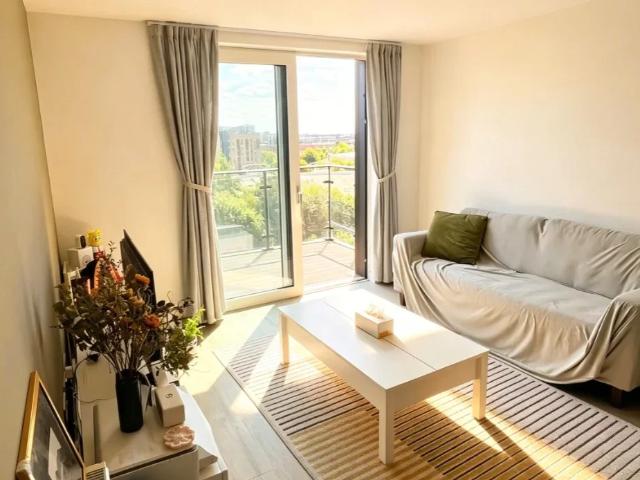 Apartment at Rolling Street, Salford
