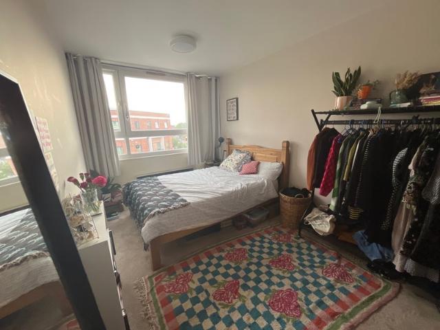 Room at Roman Road, Greater London