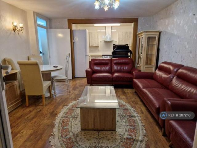 Apartment at Rookery Way, Greater London