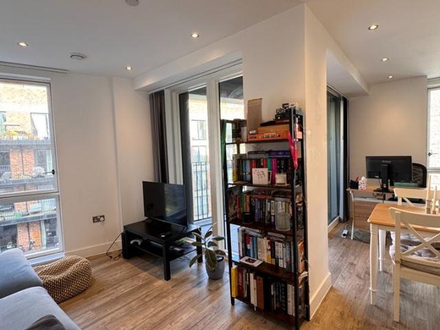 Apartment at Rookwood Way, Greater London