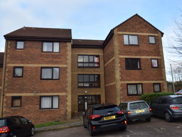 Apartment at Roots Hall Drive, Southend on Sea