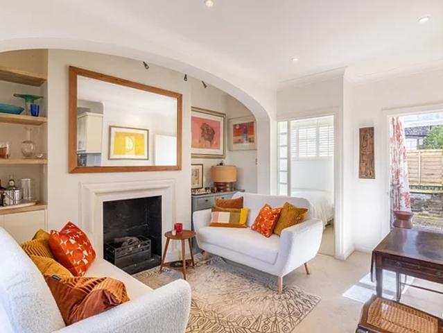 Apartment at Rosemoor Street, Greater London