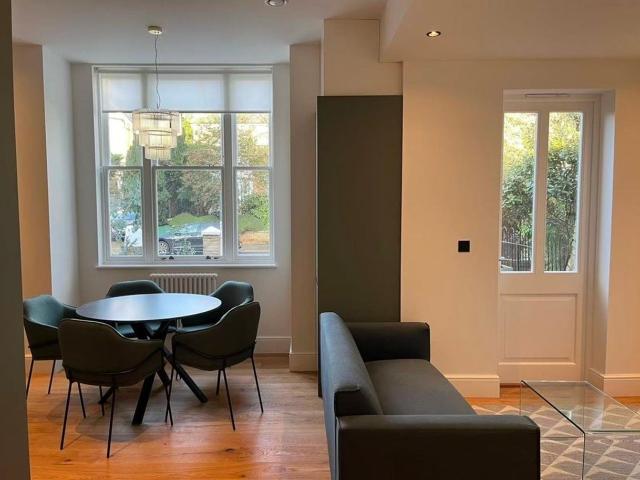 Apartment at Rosemont Road, Greater London