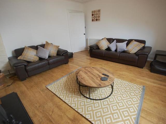 Apartment at Rosemount Place, Aberdeen