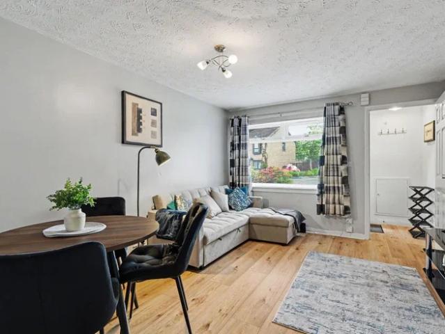 Apartment at Rosebank Avenue, Falkirk