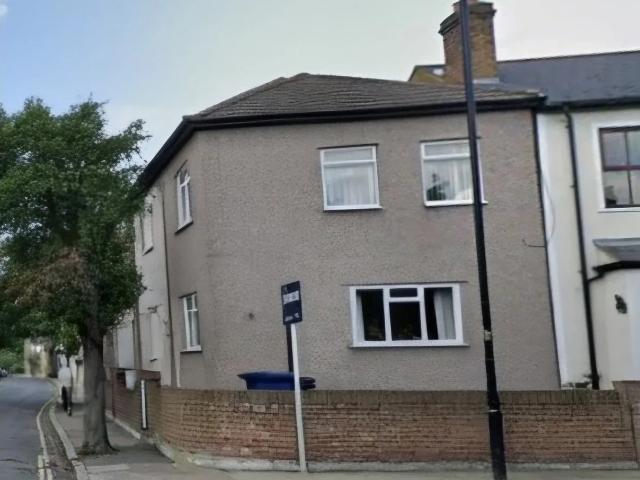 Apartment at Rosebank Road, Greater London