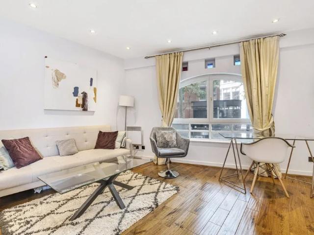 Apartment at Rosebery Avenue, Greater London