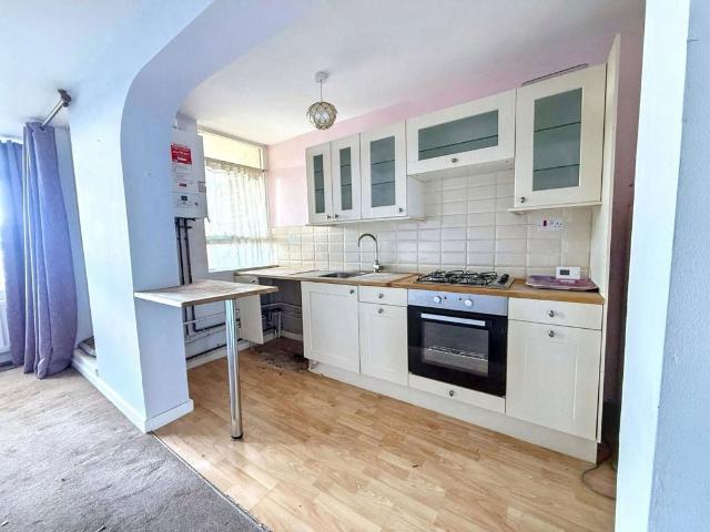 Apartment at Rosehip Court, Washington