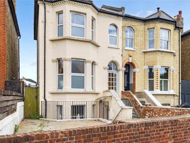 Apartment at Rossiter Road, Greater London