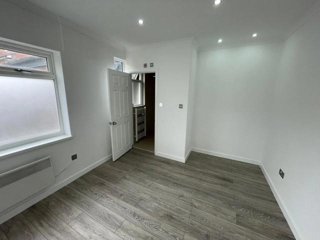 Apartment at Rosslyn Crescent, Greater London