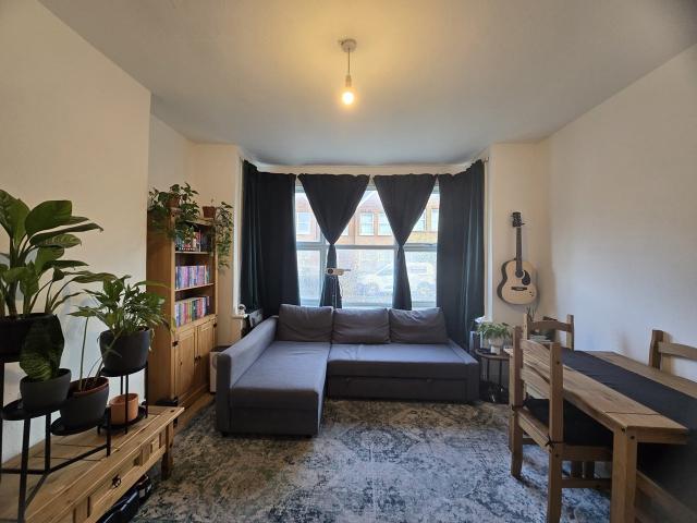 Apartment at Rosslyn Crescent, Greater London