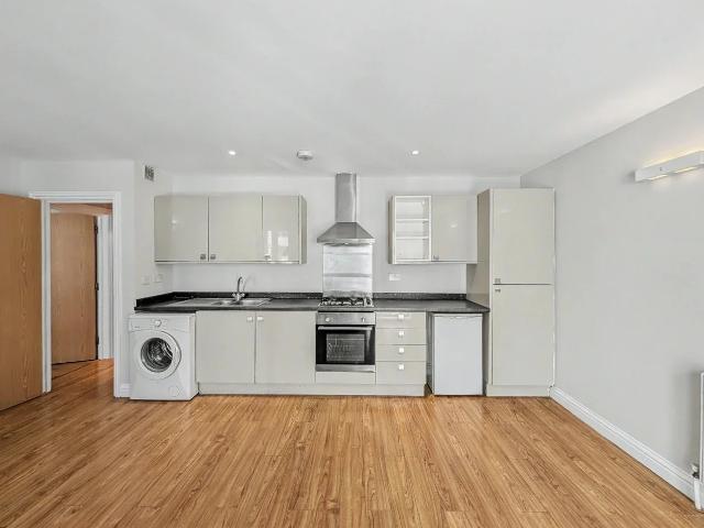 Apartment at Ratcliffe Cross Street, Greater London