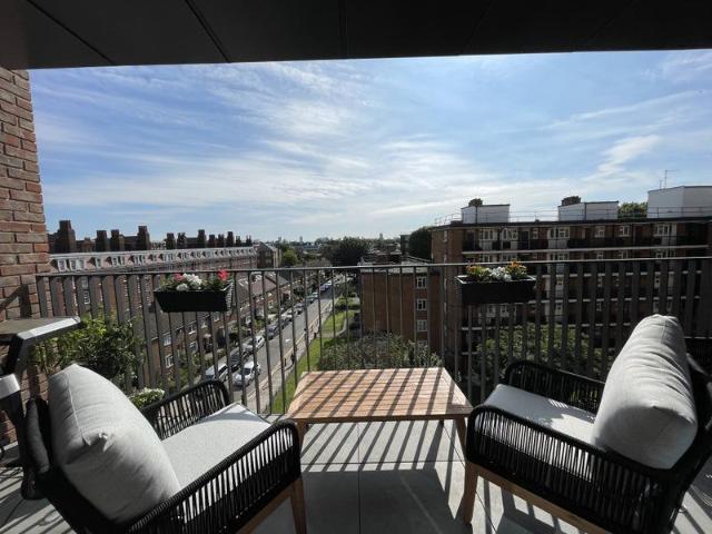 Apartment at Raven Row, Greater London