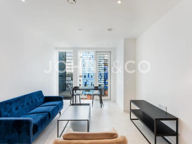Apartment at Raven Row, Greater London