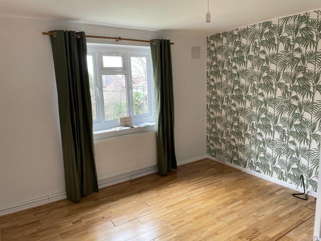 Apartment at Ravenscourt Gardens, Greater London