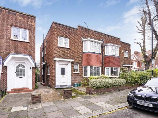 Apartment at Ravenscroft Road, Greater London