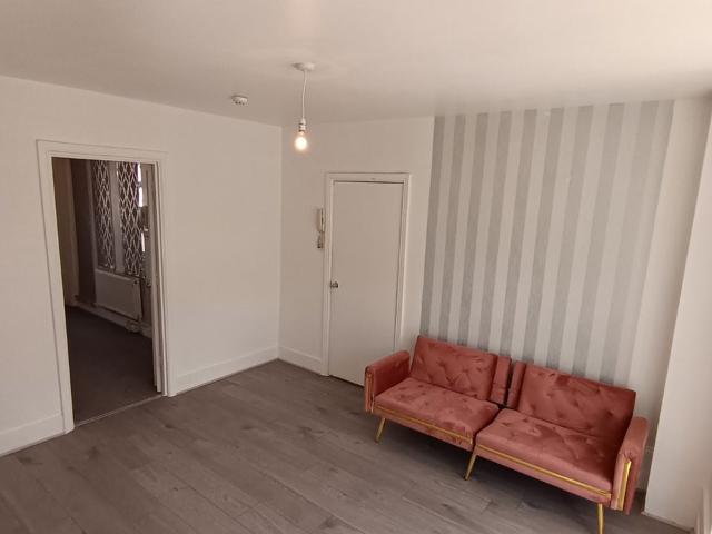 Apartment at Ravensbourne Road, Greater London