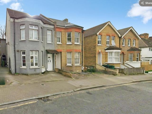 Apartment at Ravensbourne Road, Greater London