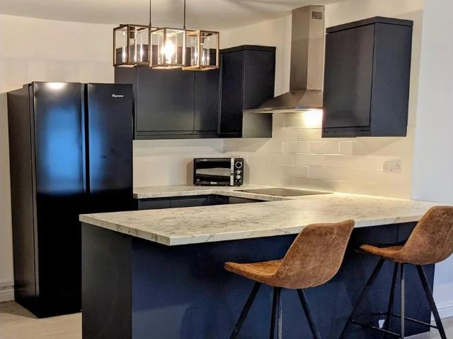 Apartment at Ravensknowle Road, Kirklees
