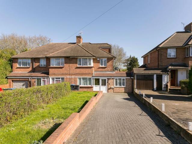 Apartment at Rawlins Close, Greater London