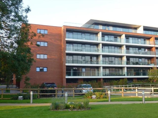 Apartment at Racecourse Road, Greenham