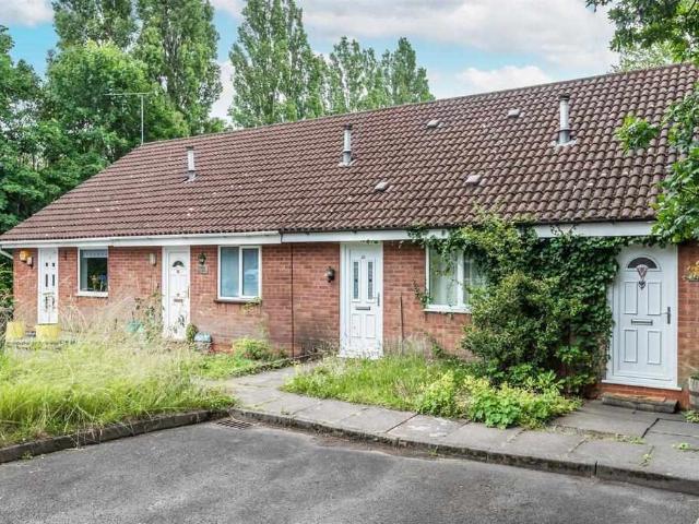 Apartment at Raddlebarn Farm Drive, Birmingham
