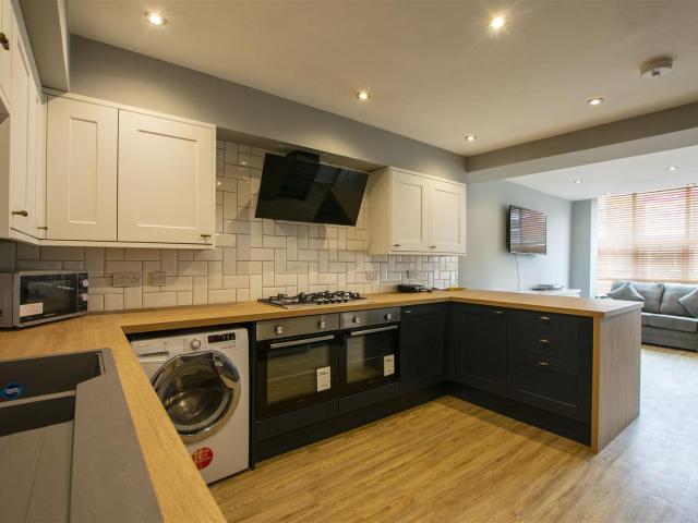 Apartment at Raddlebarn Road, Birmingham