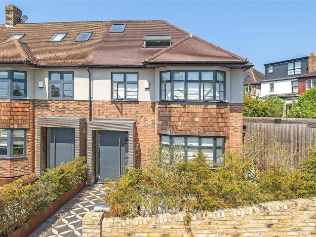 Apartment at Radlet Avenue, Greater London