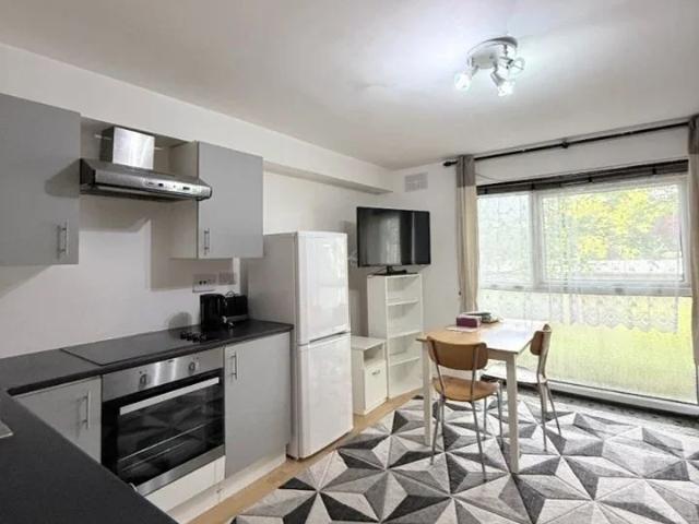 Apartment at Radlett Close, Greater London