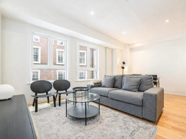 Apartment at Radnor Place, City of Westminster