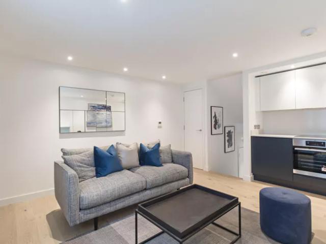 Apartment at Radnor Walk, Greater London