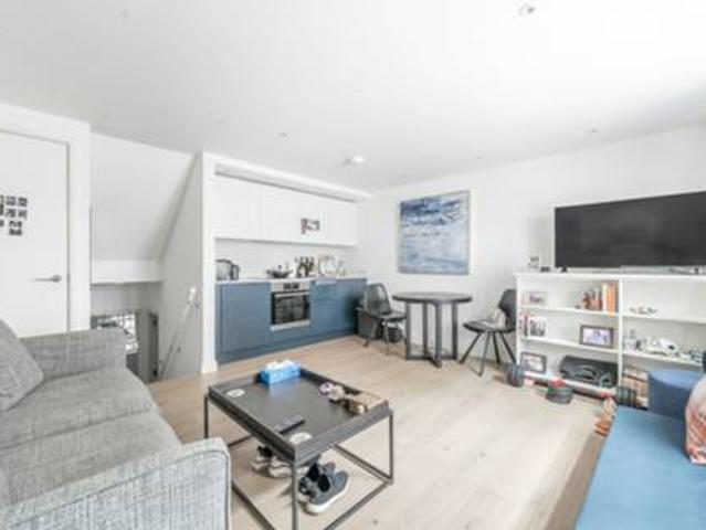 Apartment at Radnor Walk, Greater London