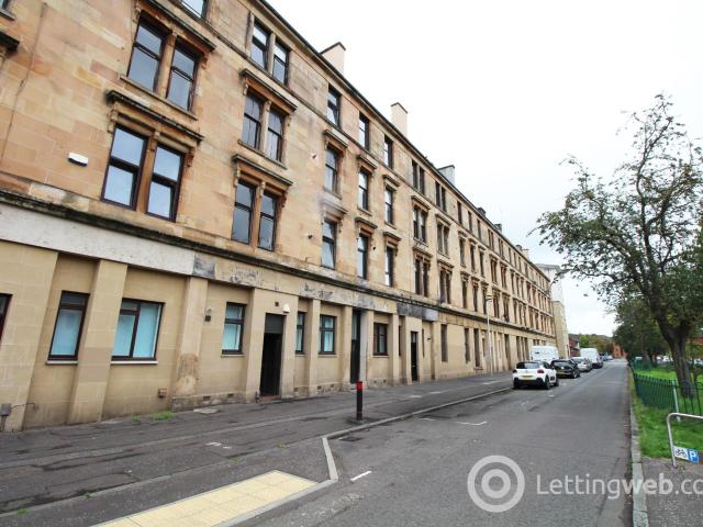 Apartment at Raeberry Street, Glasgow